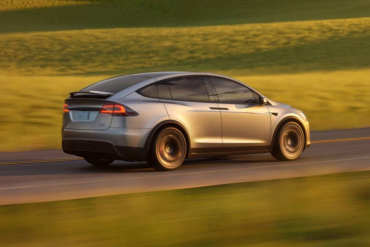 Apskats par Tesla Model X 2026, foto 5