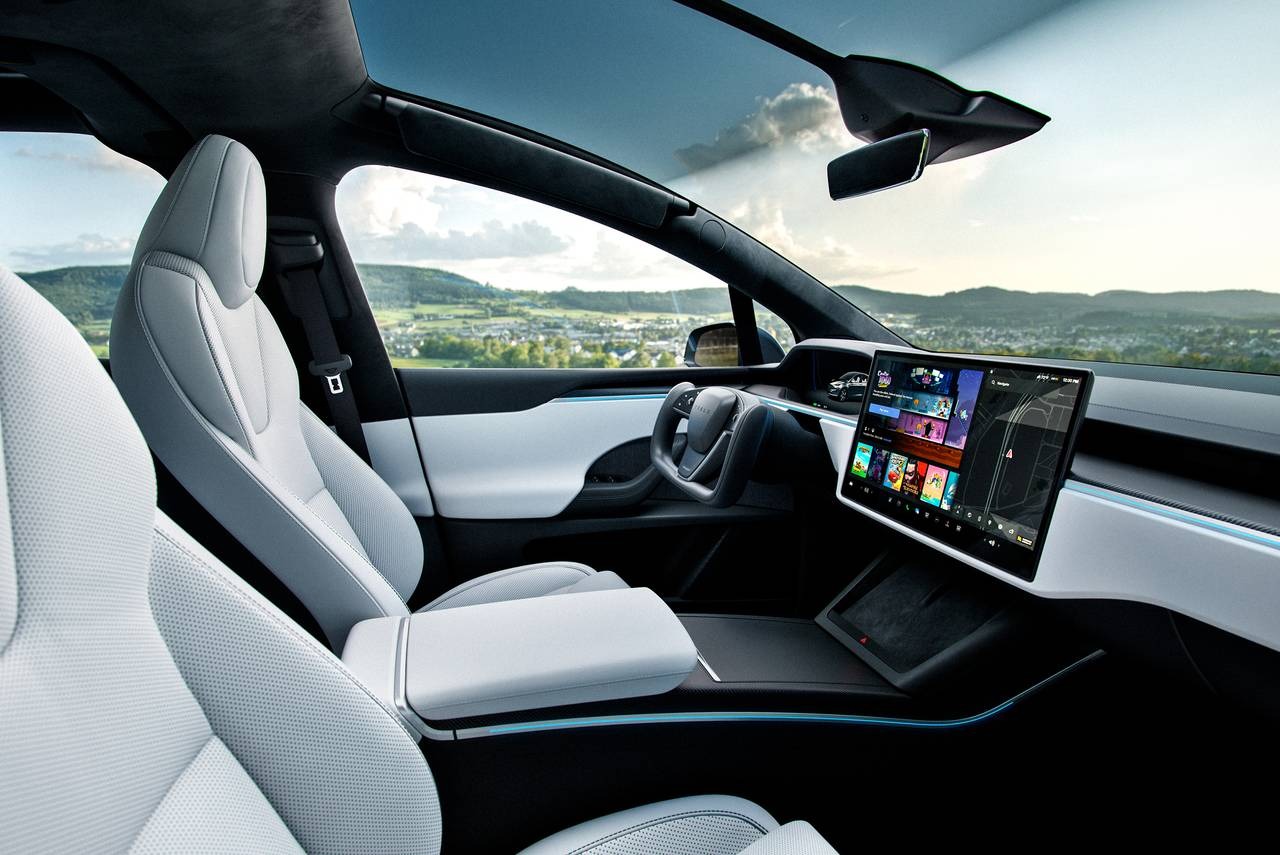 Apskats par Tesla Model X 2026, foto 12