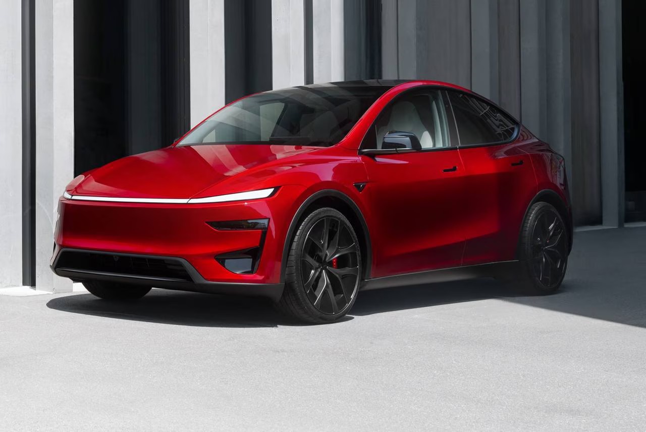 Apskats par Tesla Model Y 2026, foto 1