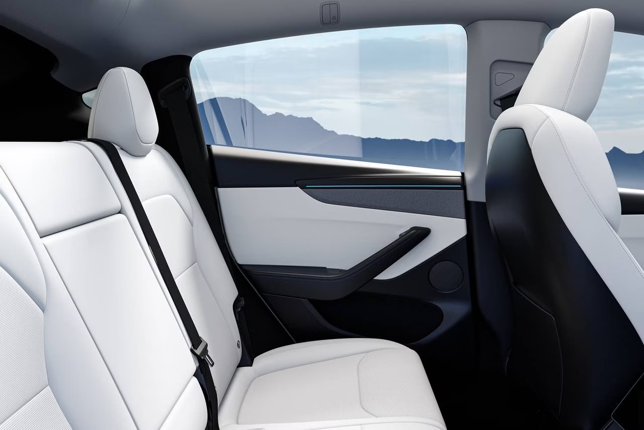 Apskats par Tesla Model Y 2026, foto 15