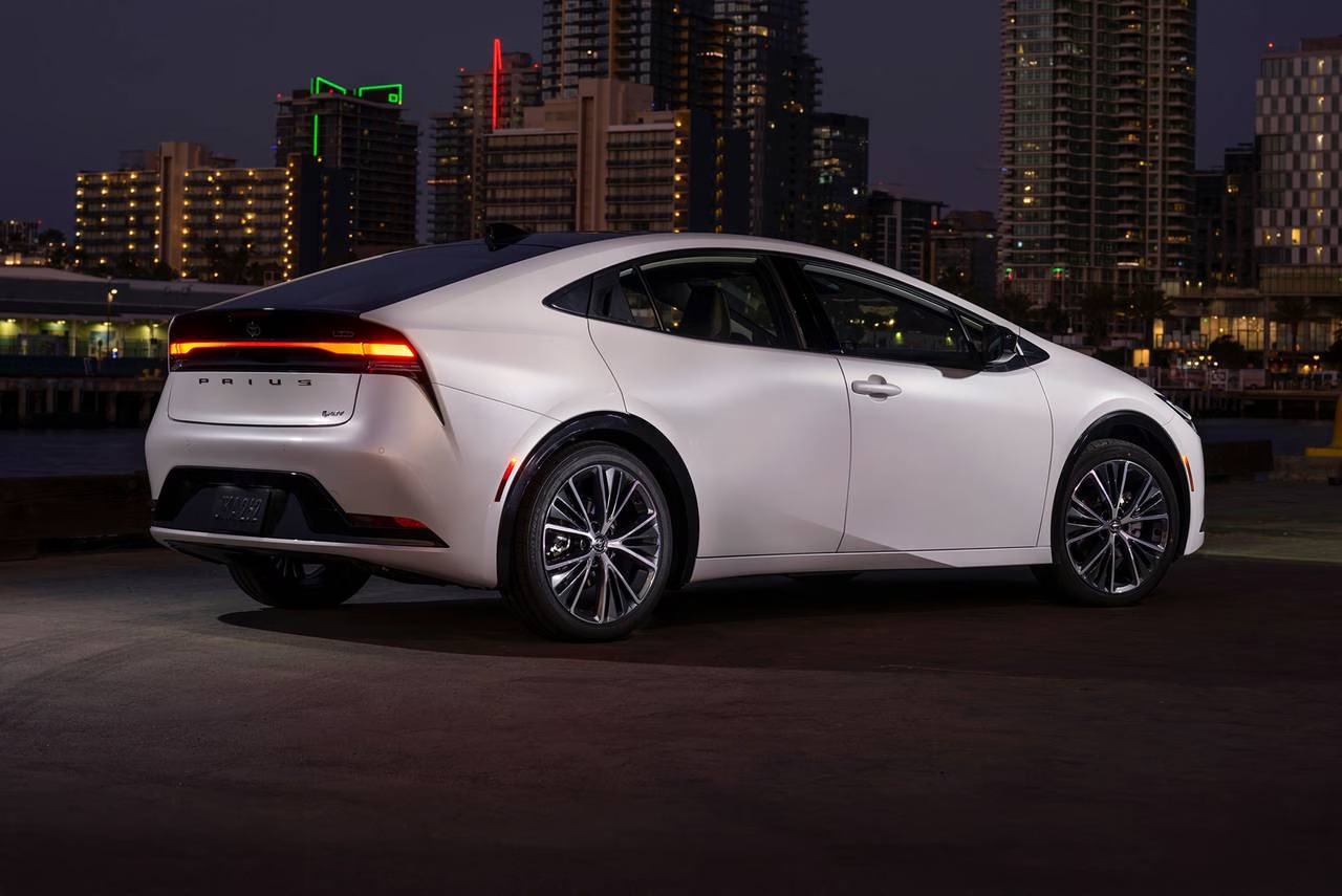 Apskats par Toyota Prius 2026, foto 6