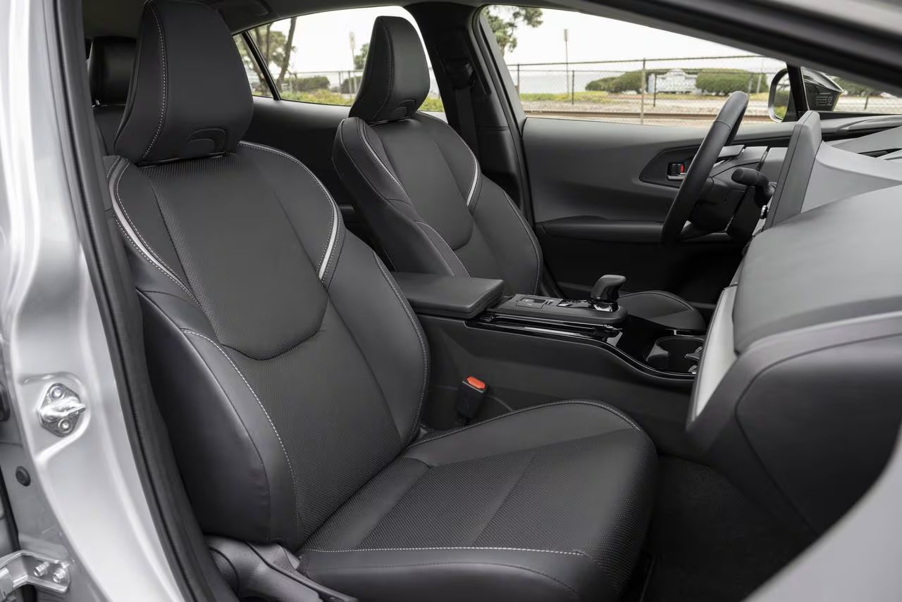 Apskats par Toyota Prius 2026, foto 10