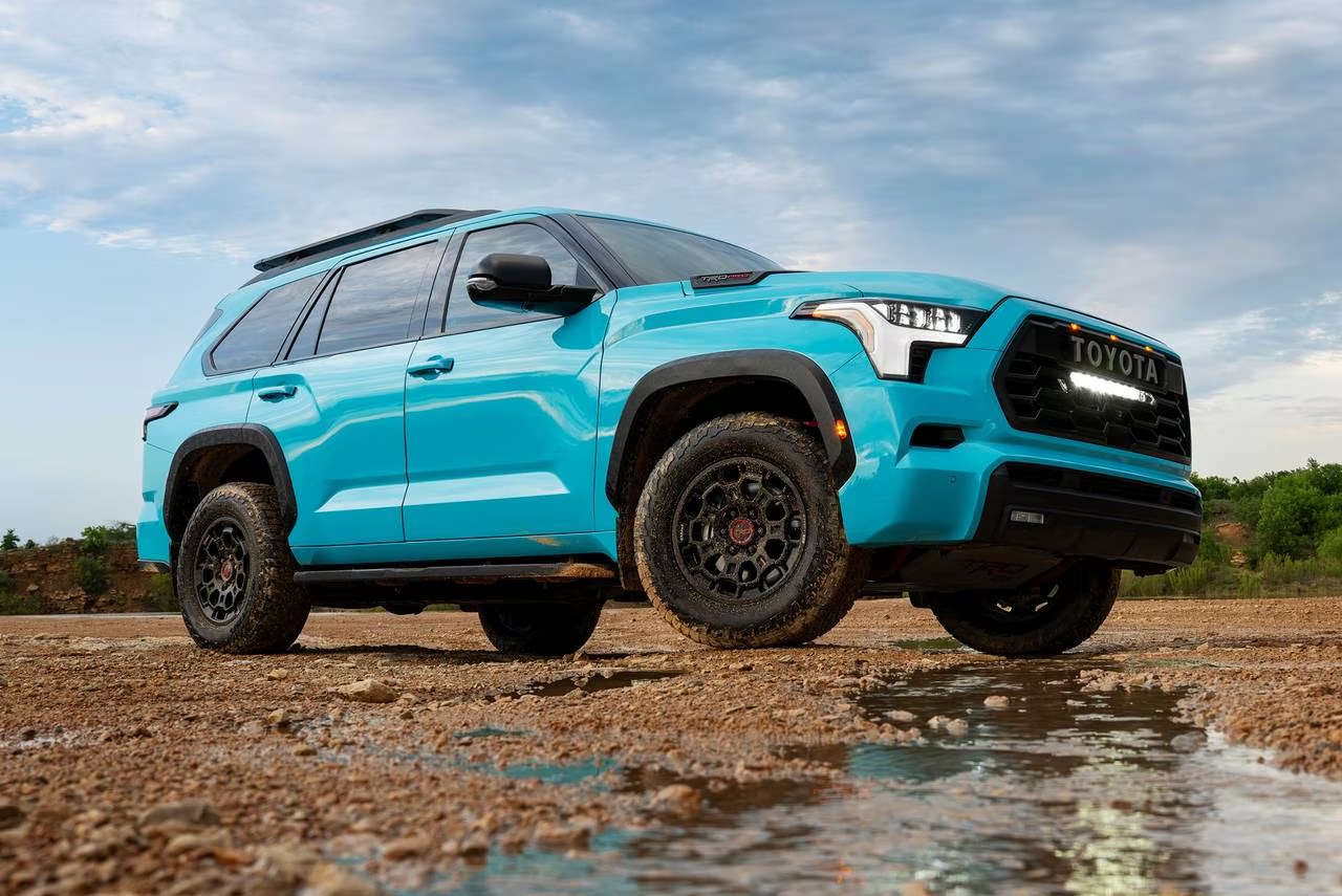 Apskats par Toyota Sequoia 2026, foto 1