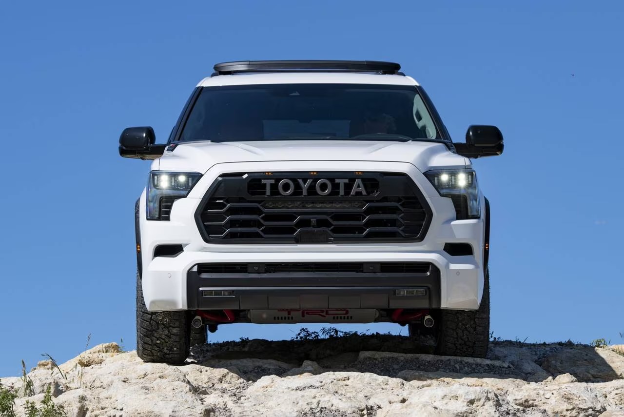 Apskats par Toyota Sequoia 2026, foto 6