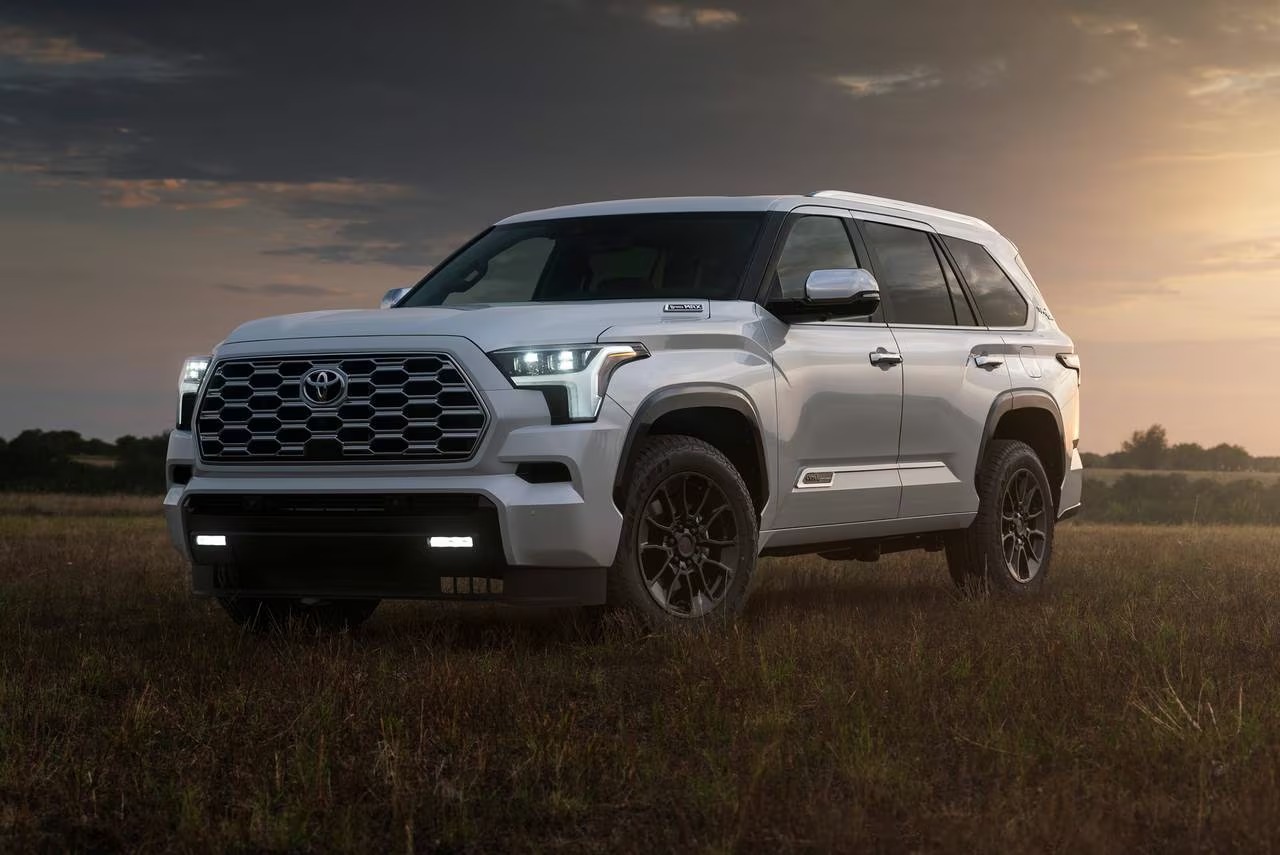 Apskats par Toyota Sequoia 2026, foto 11
