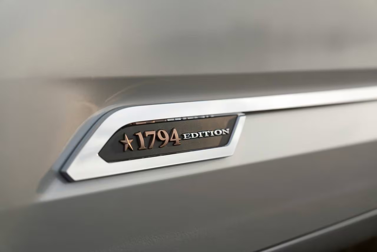 Apskats par Toyota Sequoia 2026, foto 10