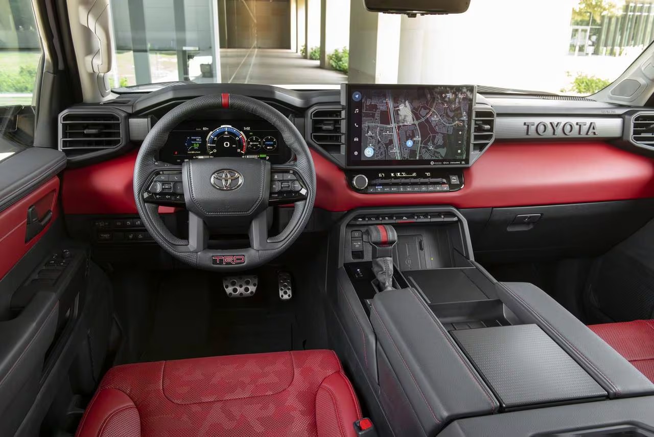 Apskats par Toyota Sequoia 2026, foto 15