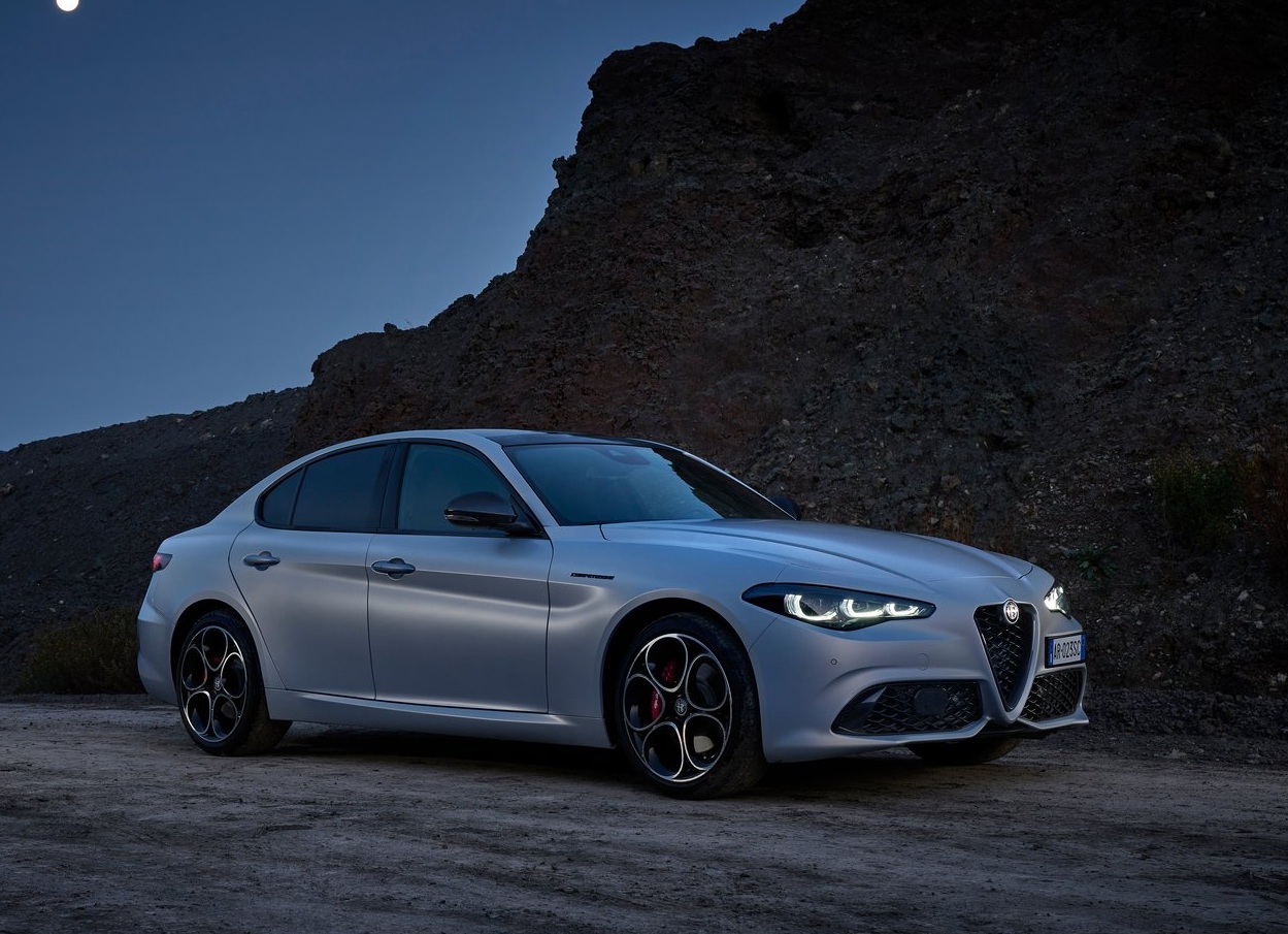 Apskats par Alfa Romeo Giulia 2026, foto 4