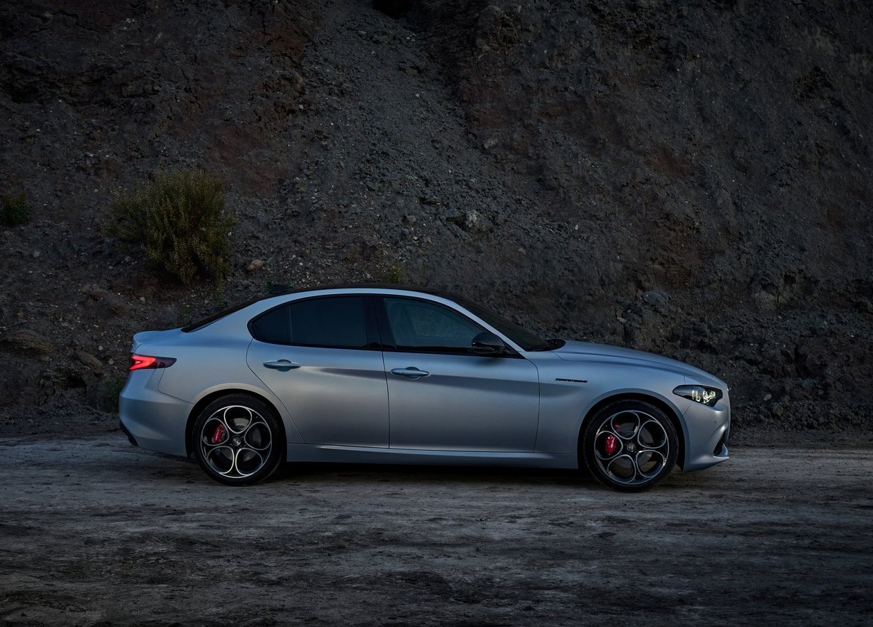 Apskats par Alfa Romeo Giulia 2026, foto 6