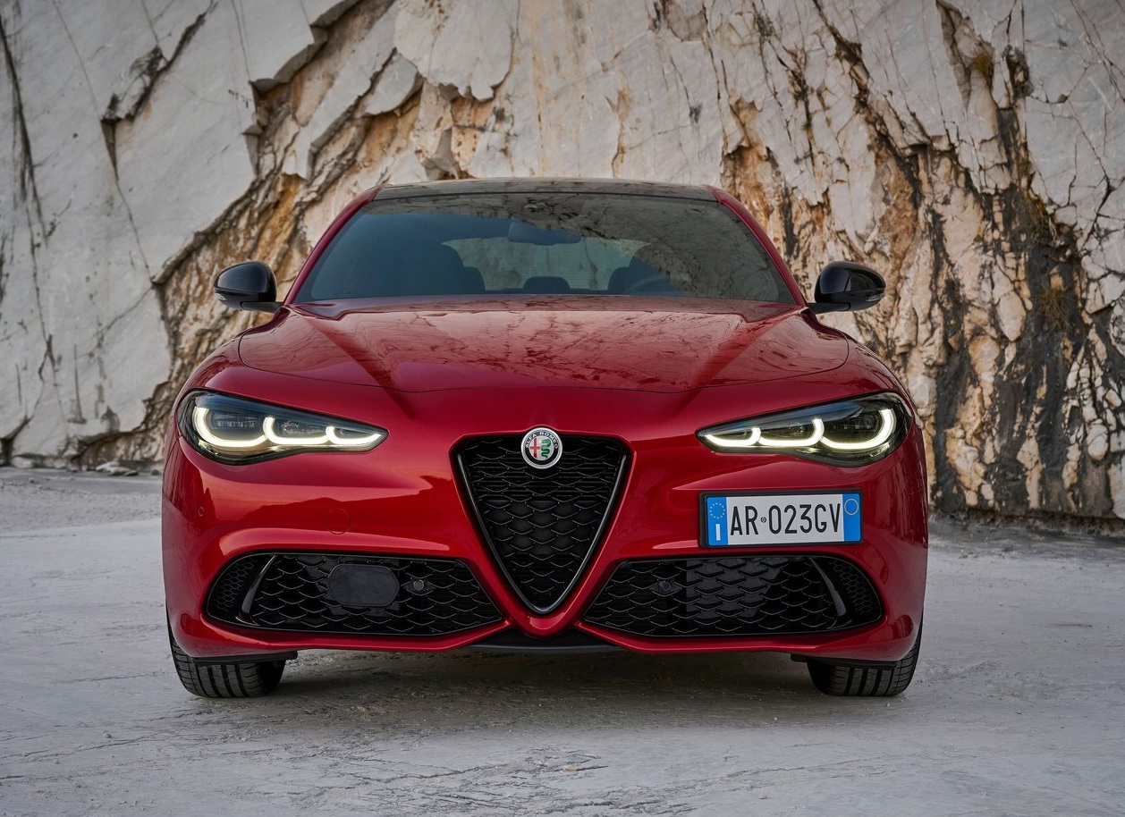 Apskats par Alfa Romeo Giulia 2026, foto 3
