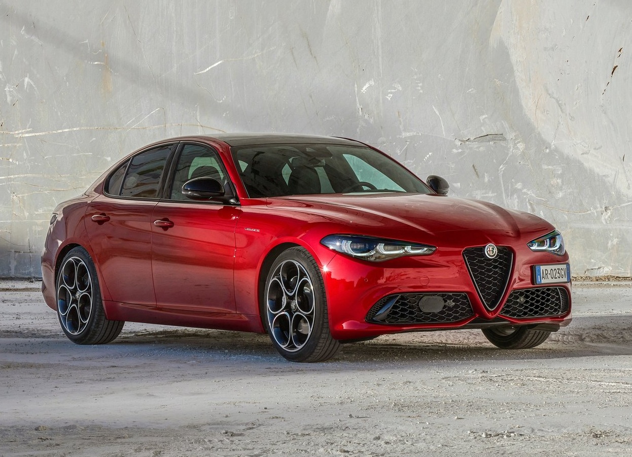 Apskats par Alfa Romeo Giulia 2026, foto 1