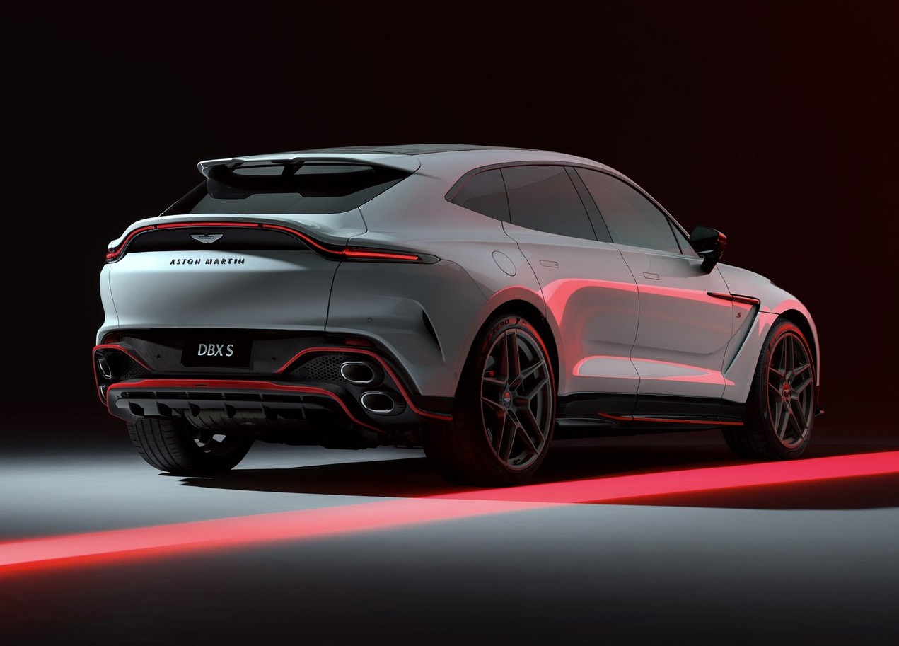 Apskats par Aston Martin DBX 2026, foto 7