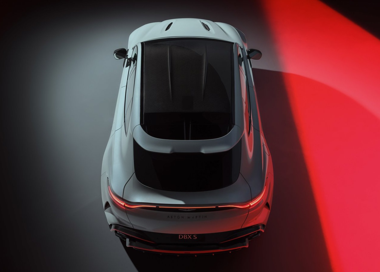Apskats par Aston Martin DBX 2026, foto 3