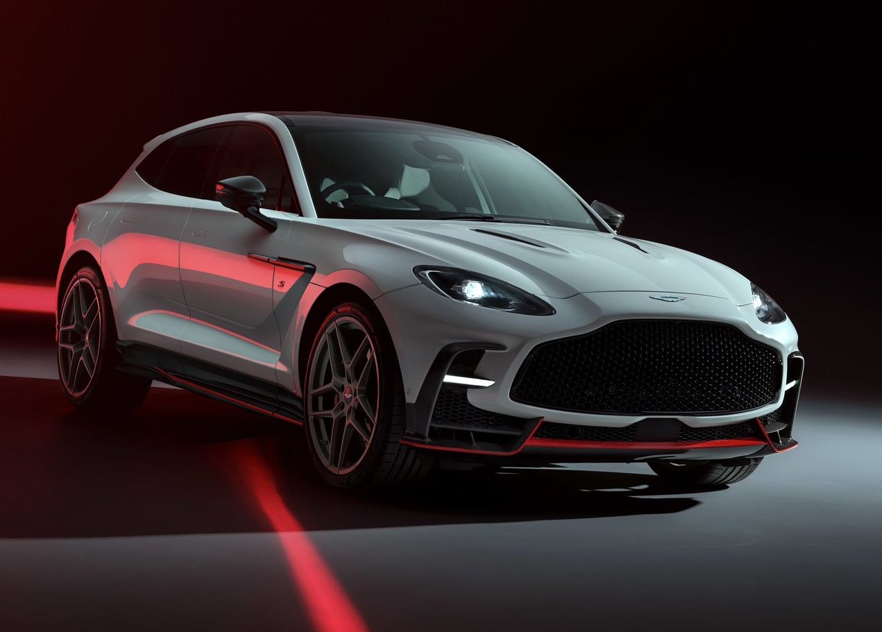 Apskats par Aston Martin DBX 2026, foto 1