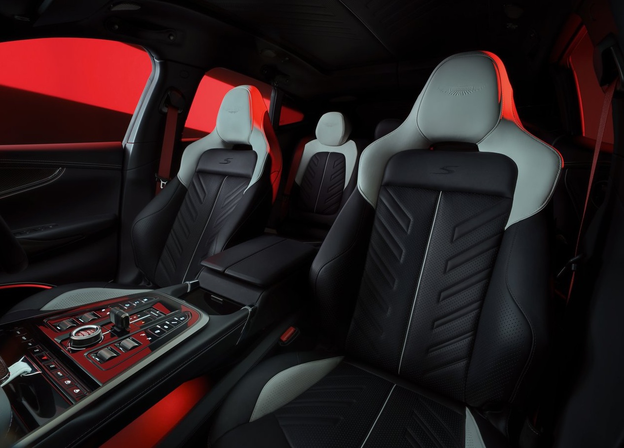Apskats par Aston Martin DBX 2026, foto 12