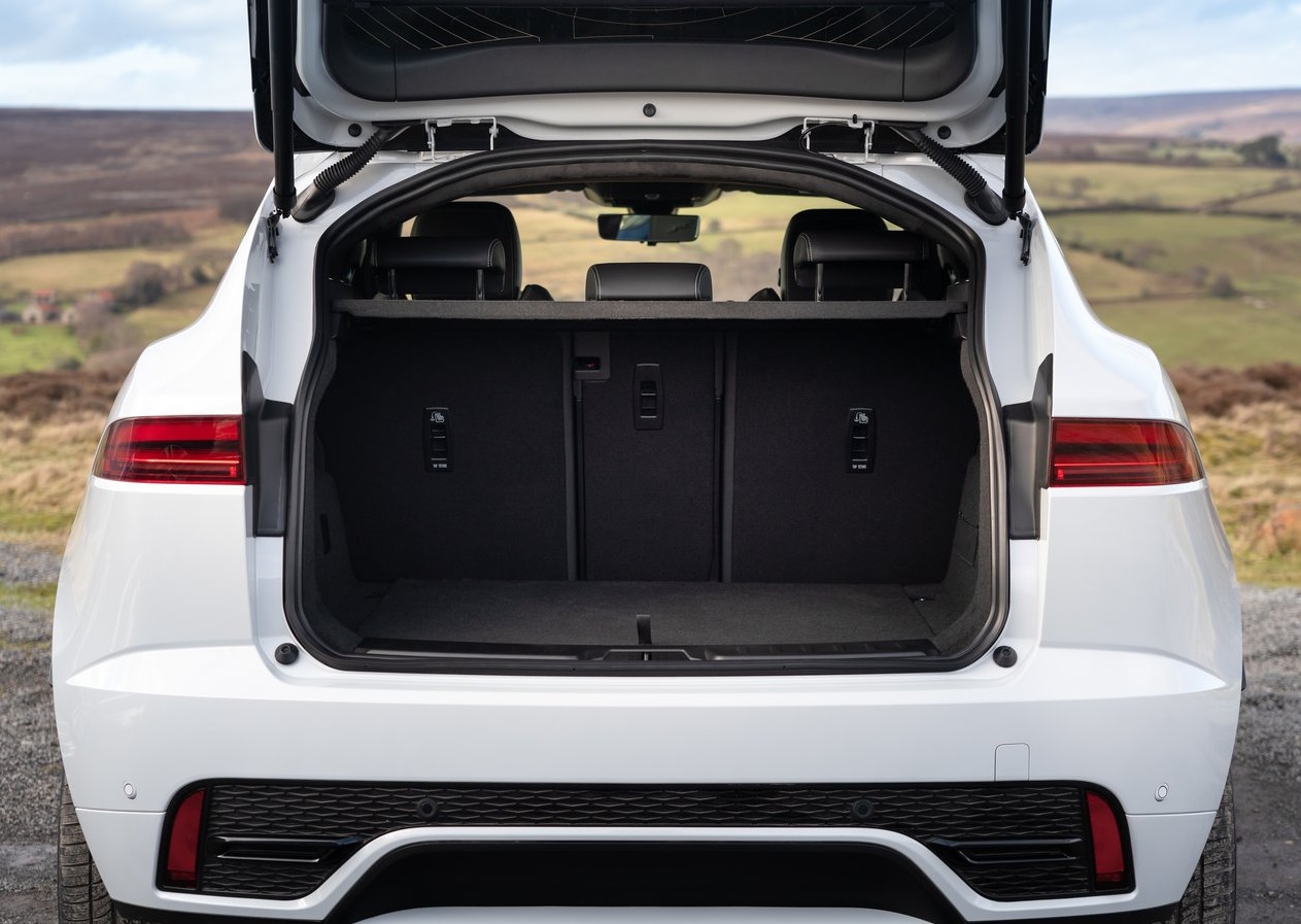 Apskats par Jaguar E-Pace 2026, foto 13