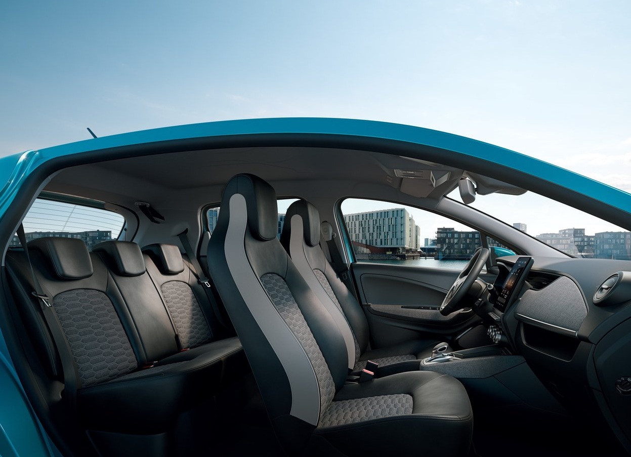 Read the overview of Renault Zoe 2025 Overview of Renault Zoe 2025, photo 10