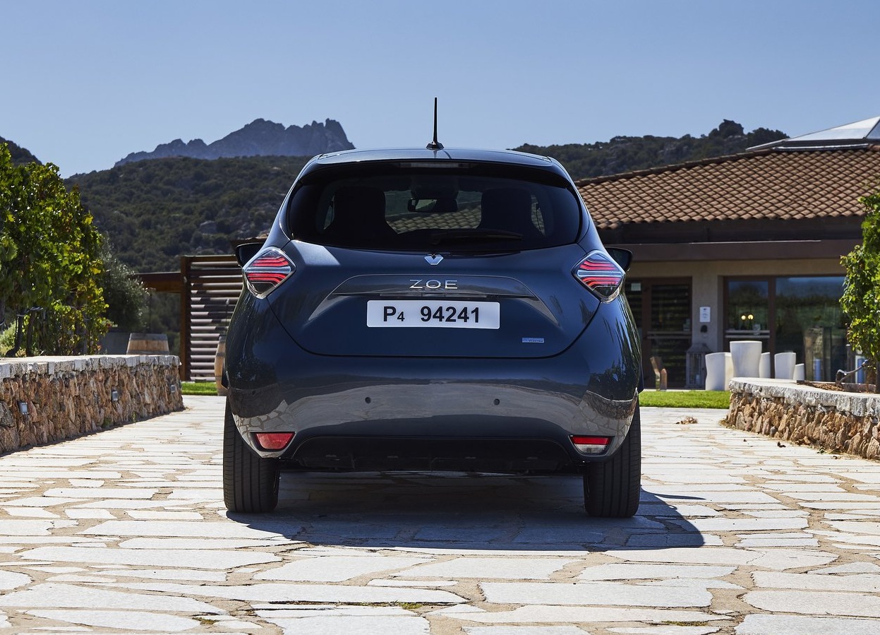 Read the overview of Renault Zoe 2025 Overview of Renault Zoe 2025, photo 2