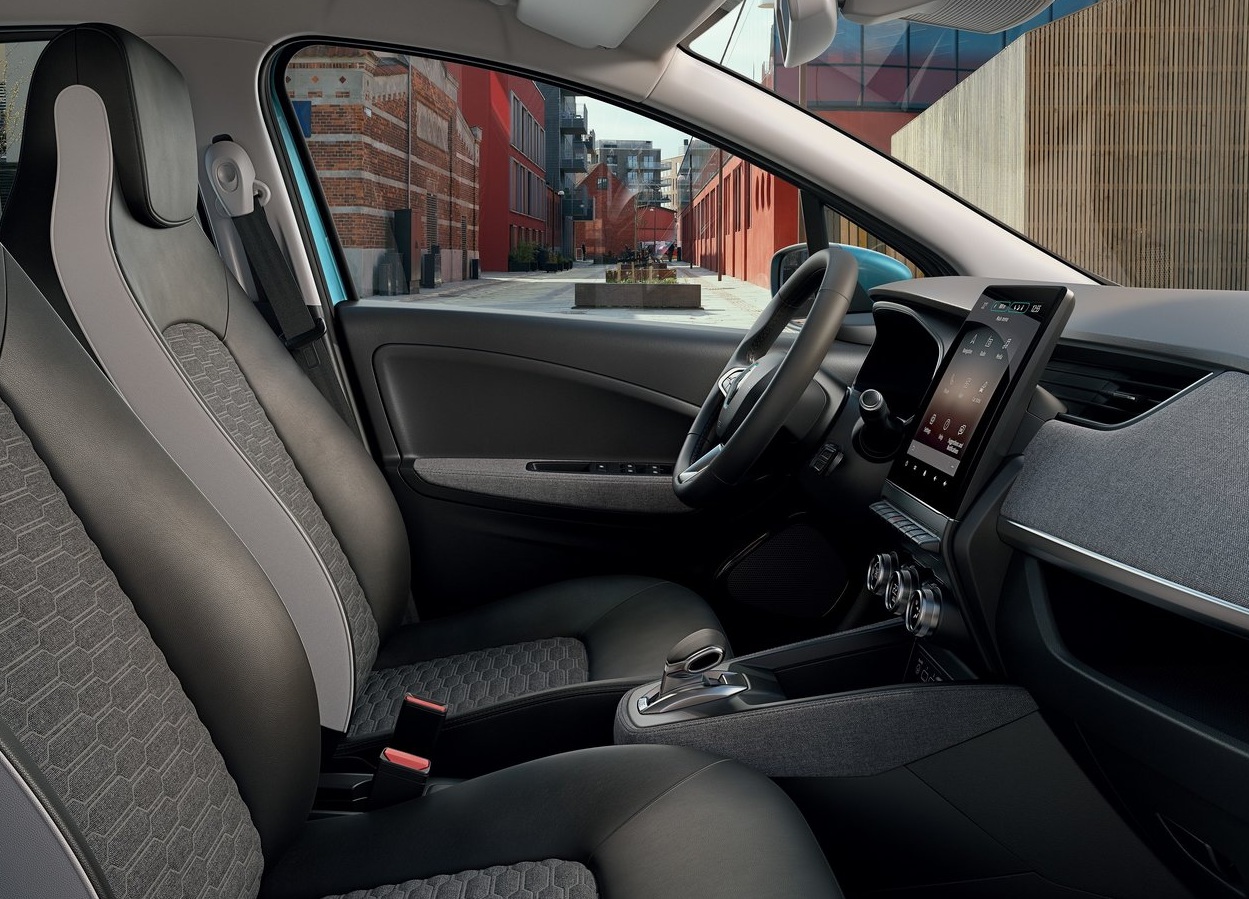 Read the overview of Renault Zoe 2025 Overview of Renault Zoe 2025, photo 9