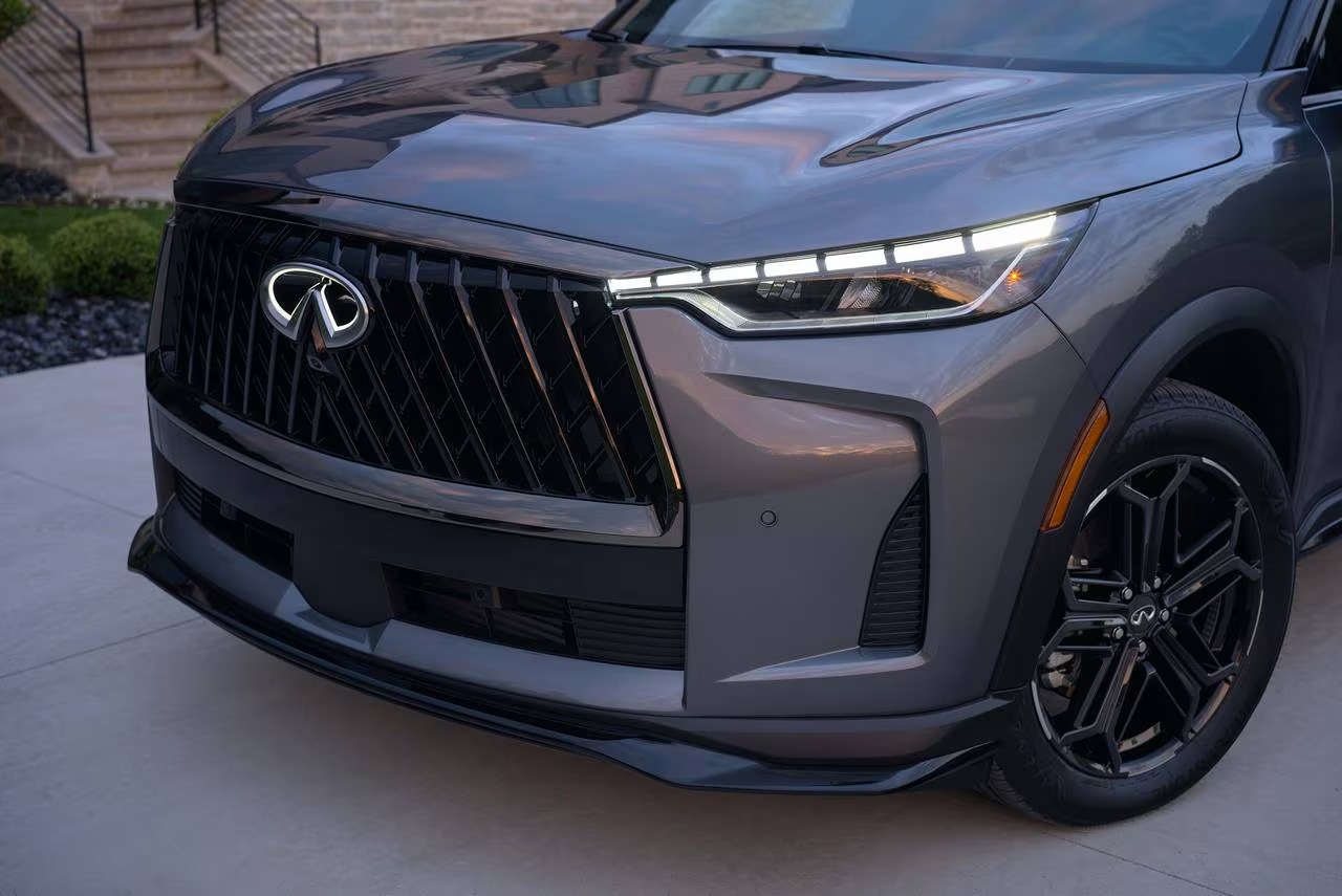 Apskats par Infiniti QX60 2026, foto 7