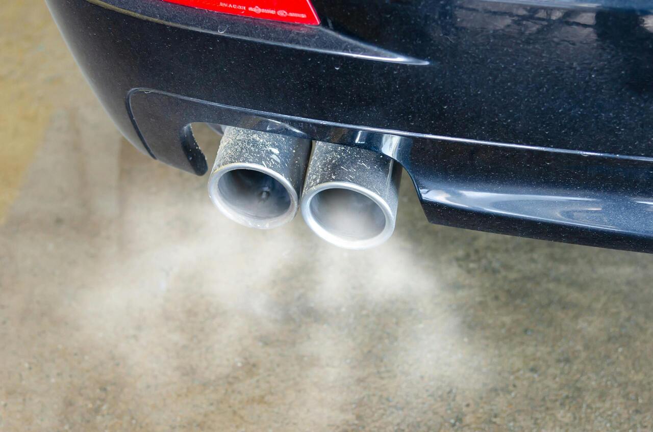 how to prevent car windows from fogging up ways to prevent windows from fogging up in winter