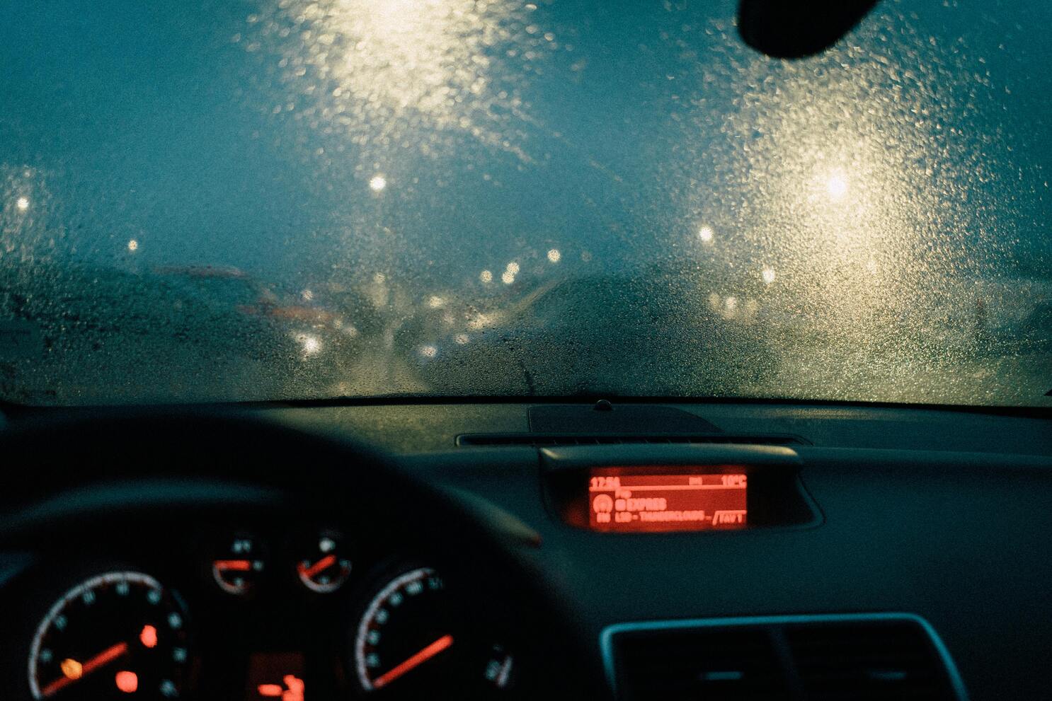 how to prevent car windows from fogging up ways to prevent windows from fogging up in winter