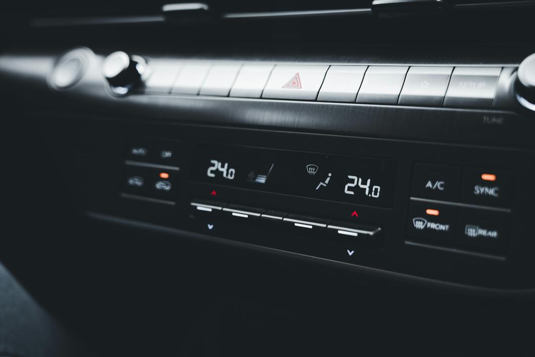 how to prevent car windows from fogging up ways to prevent windows from fogging up in winter