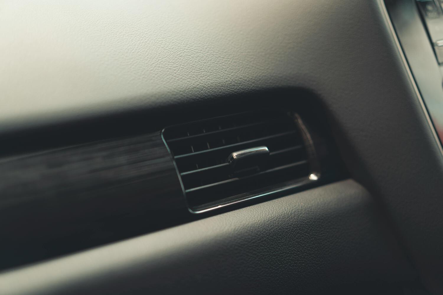 how to prevent car windows from fogging up ways to prevent windows from fogging up in winter