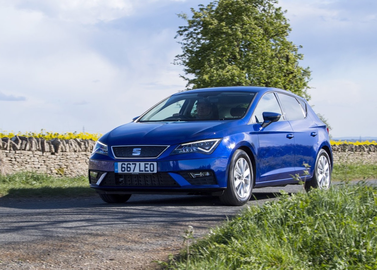 Volkswagen Golf konkurenti kuri hečbeki konkurē ar Volkswagen Golf