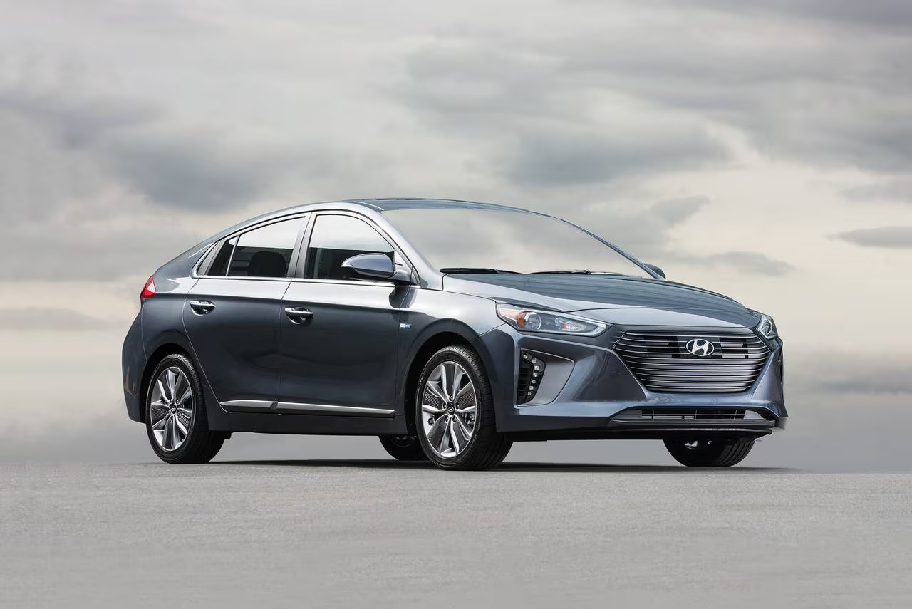 Hyundai Ioniq Hibrīdas kiek kuro sunaudoja Hyundai Ioniq Hybrid